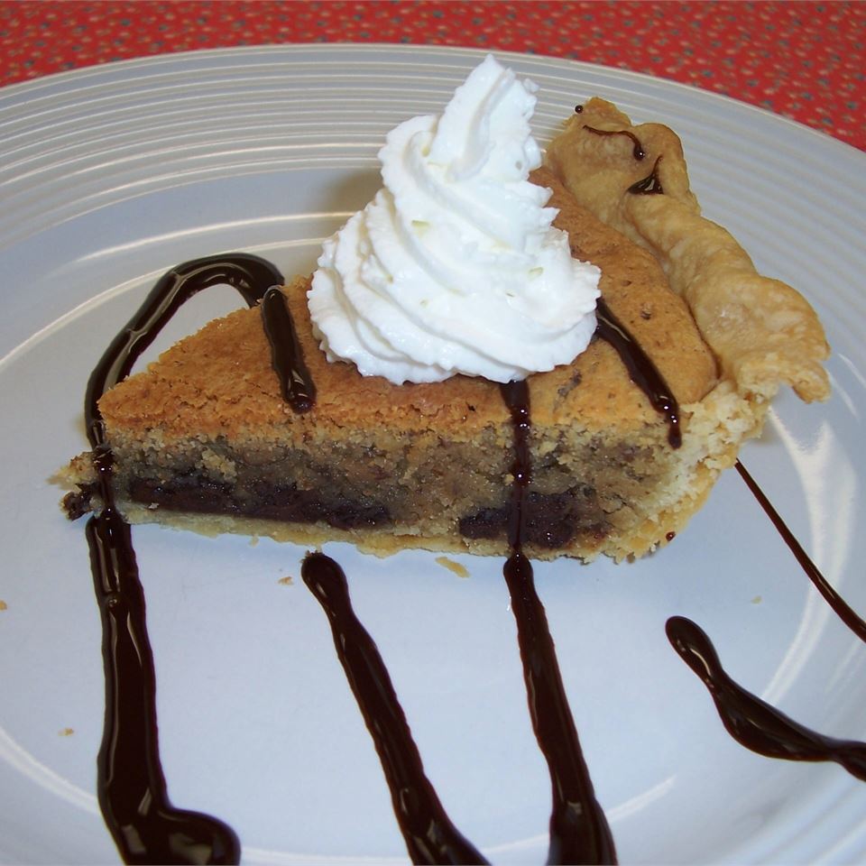 CHOCOLATE CHIP COOKIE PIE IS OUR NEW FAVORITE MASHUP – Kitch Me Now