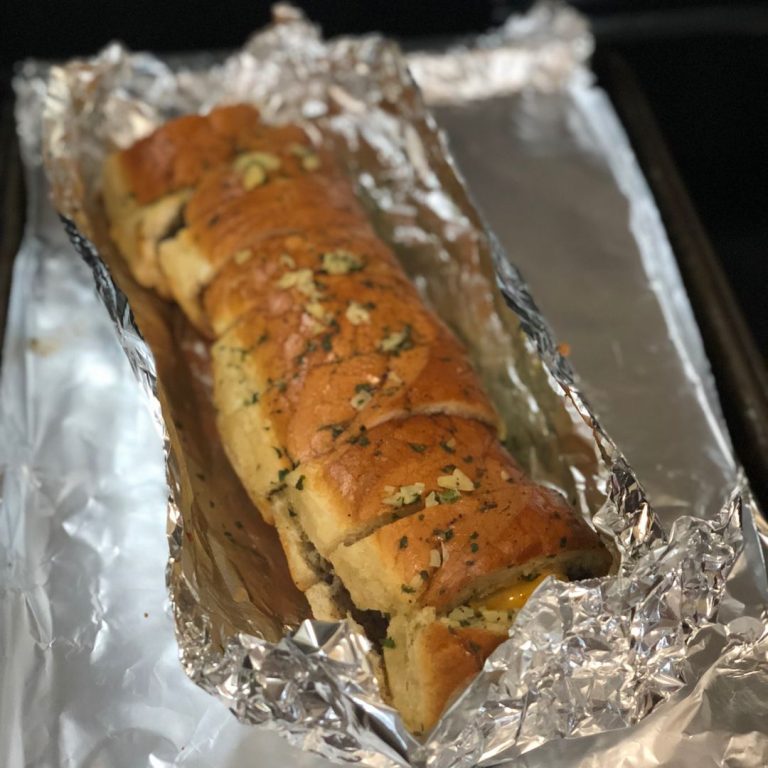 Garlic Bread Heaven: How To Stuff Your Loaf With Meat And Cheese For ...